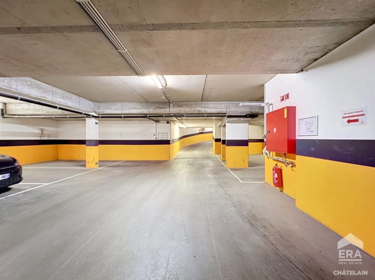 Afgesloten parking te huur in Saint-Gilles - € 110 (+ € 25) - Immoweb