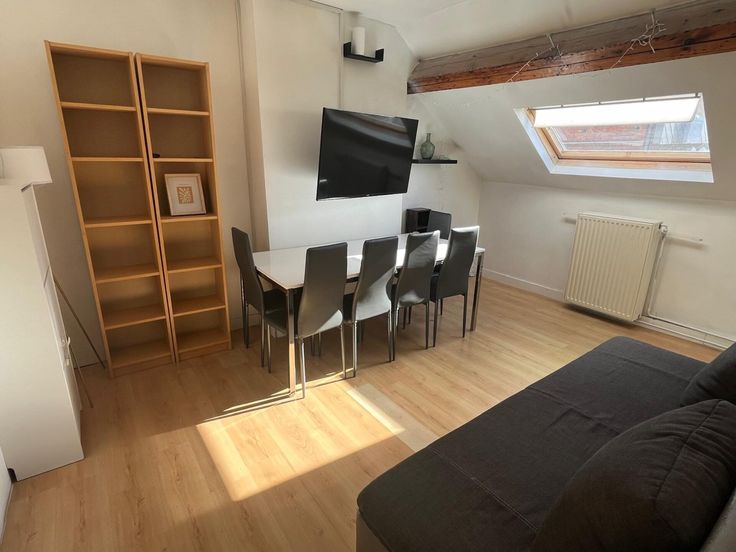 Studio te huur in Brussels - € 1.500 (+ € 100) - 2 slaapkamers - Immoweb