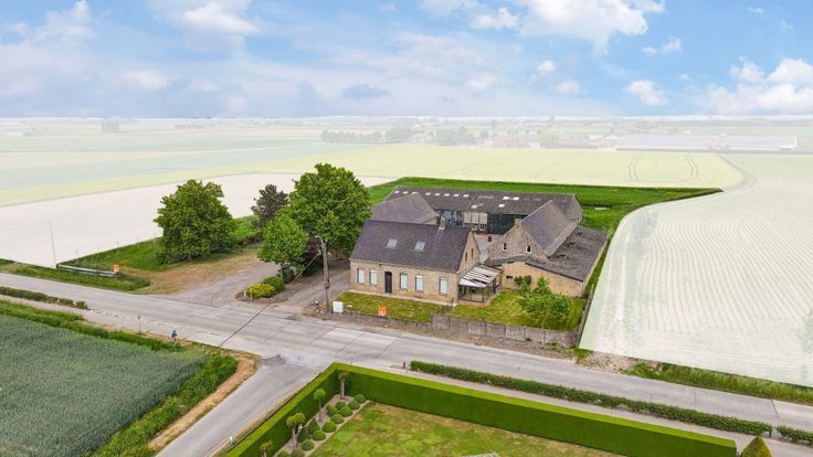 Huis te koop in Lo-Reninge - 4 slaapkamers - 231m² - Immoweb
