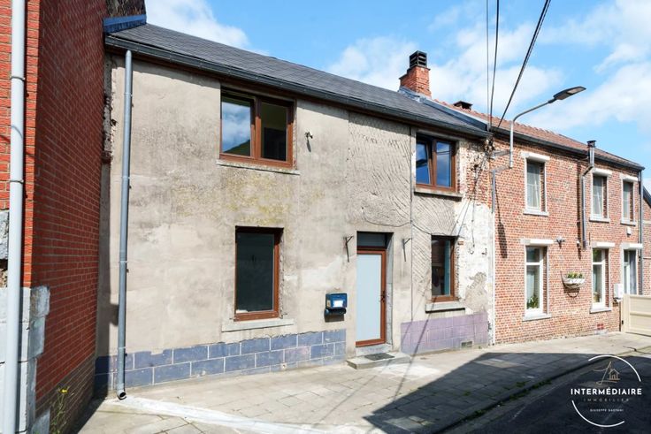 87 MAISONS à vendre Courcelles (6180)