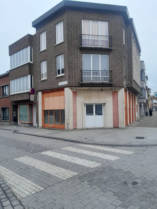 Commerciële panden te koop in Antwerpen - € 210.000 - 111m² - Immoweb