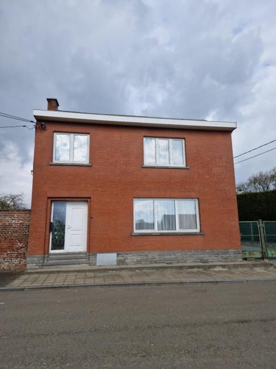 Huis te koop in Ecaussinnes-d'Enghien - Instelprijs : € 110.000 - 2 ...