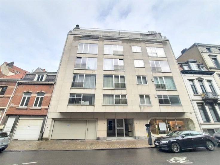 Place de parking couverte à vendre à Bruxelles - 20 000 € - Immoweb