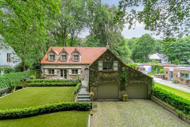 Huis te koop in Sint-Kruis - € 675.000 - 3 slaapkamers - 269m² - Immoweb
