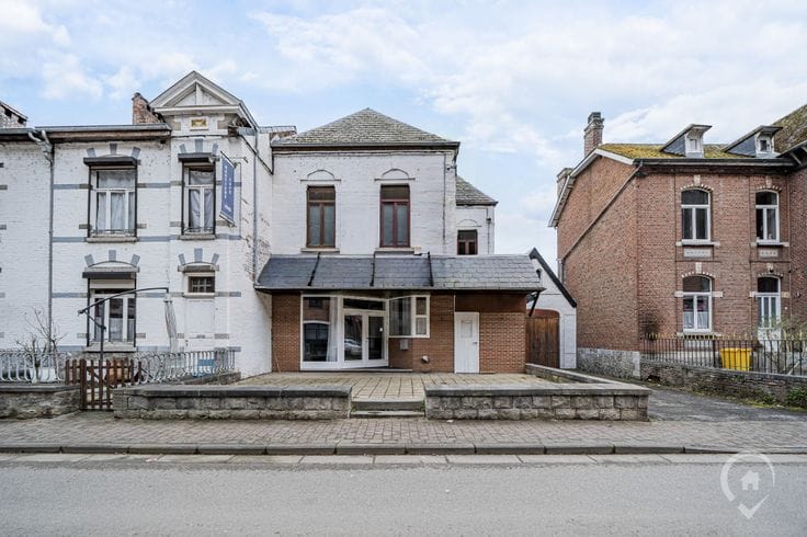 Horeca te koop in Hastière - € 174.000 - 258m² - Immoweb