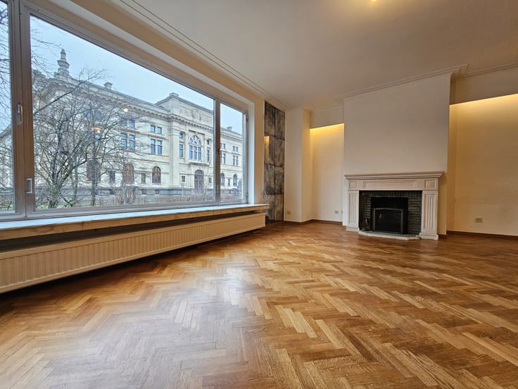 Appartement te huur in Antwerpen - € 1.750 (+ € 150) - 3 slaapkamers ...