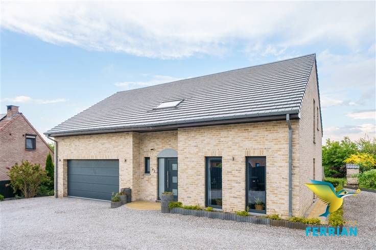 100 MAISONS à vendre Courcelles (6180)