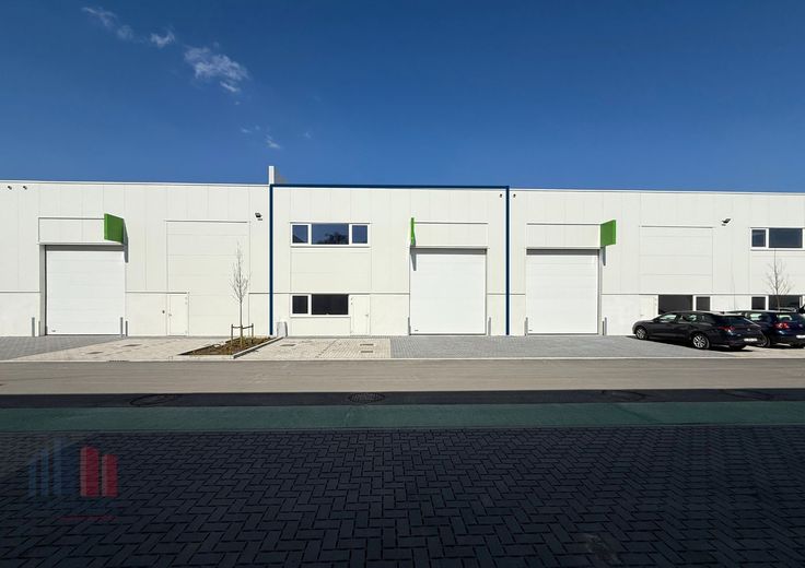 Industriële gebouwen te huur in Evergem - € 1.100/maand - 216m² - Immoweb