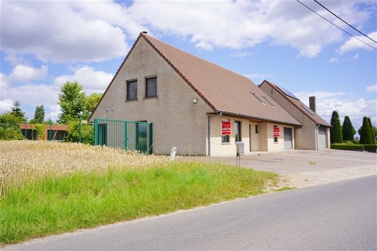 Huis te koop in INGELMUNSTER - € 595.000 - 3 slaapkamers - 284m² - Immoweb